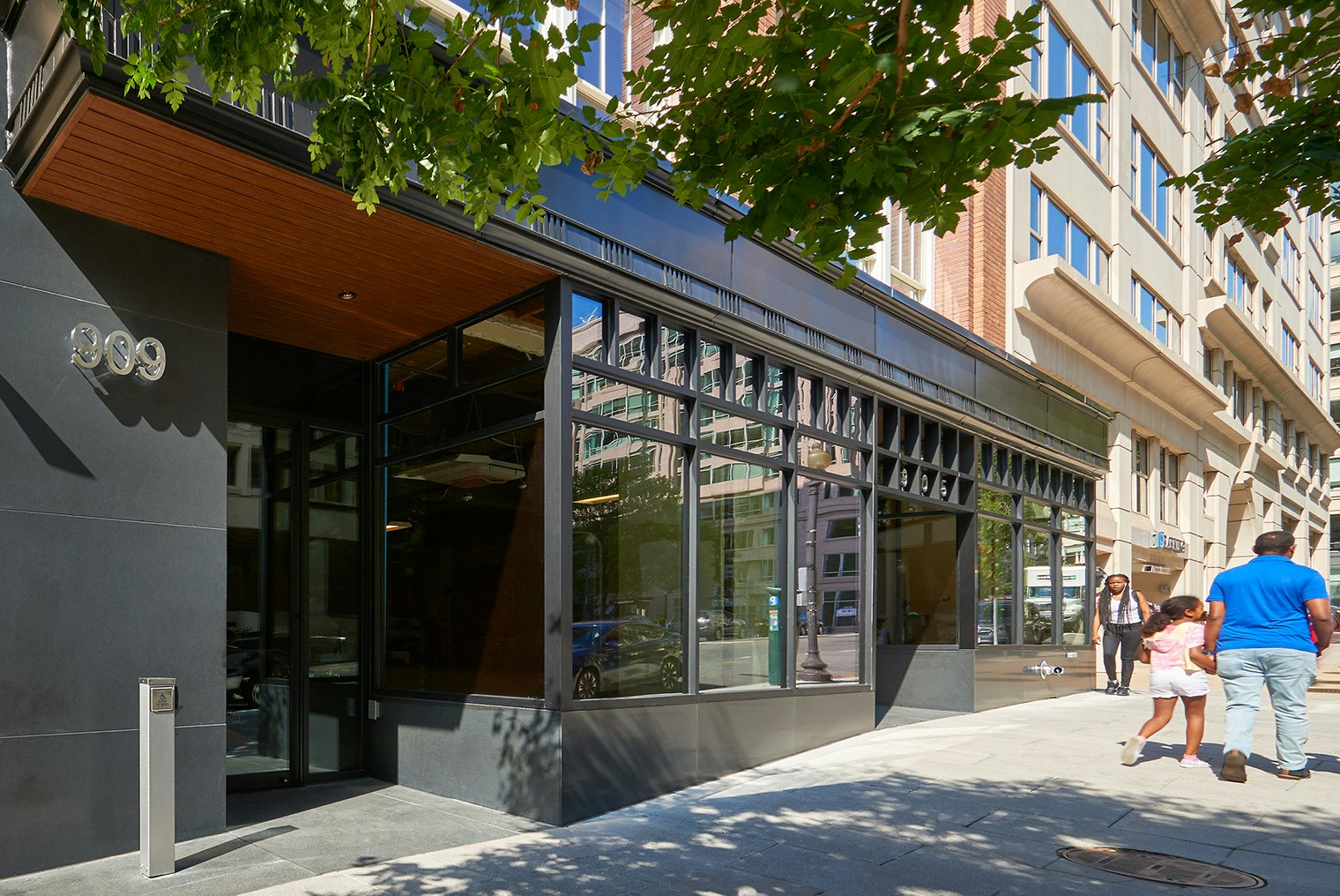 999 E St. NW Douglas Development